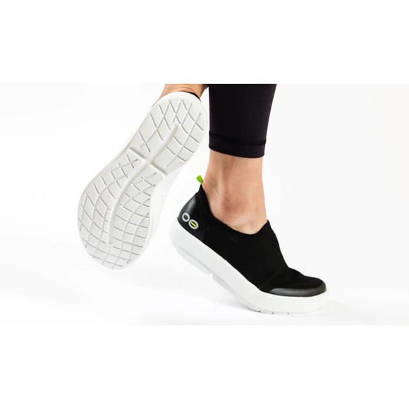 OOFOS | Shoes | Oofos Oomg Eezee Low Black White Slip On Sneaker ...